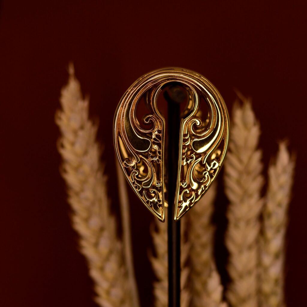 BRASS ORNAMENTAL KEYHOLE WEIGTHS – Pirate Piercing – Webshop